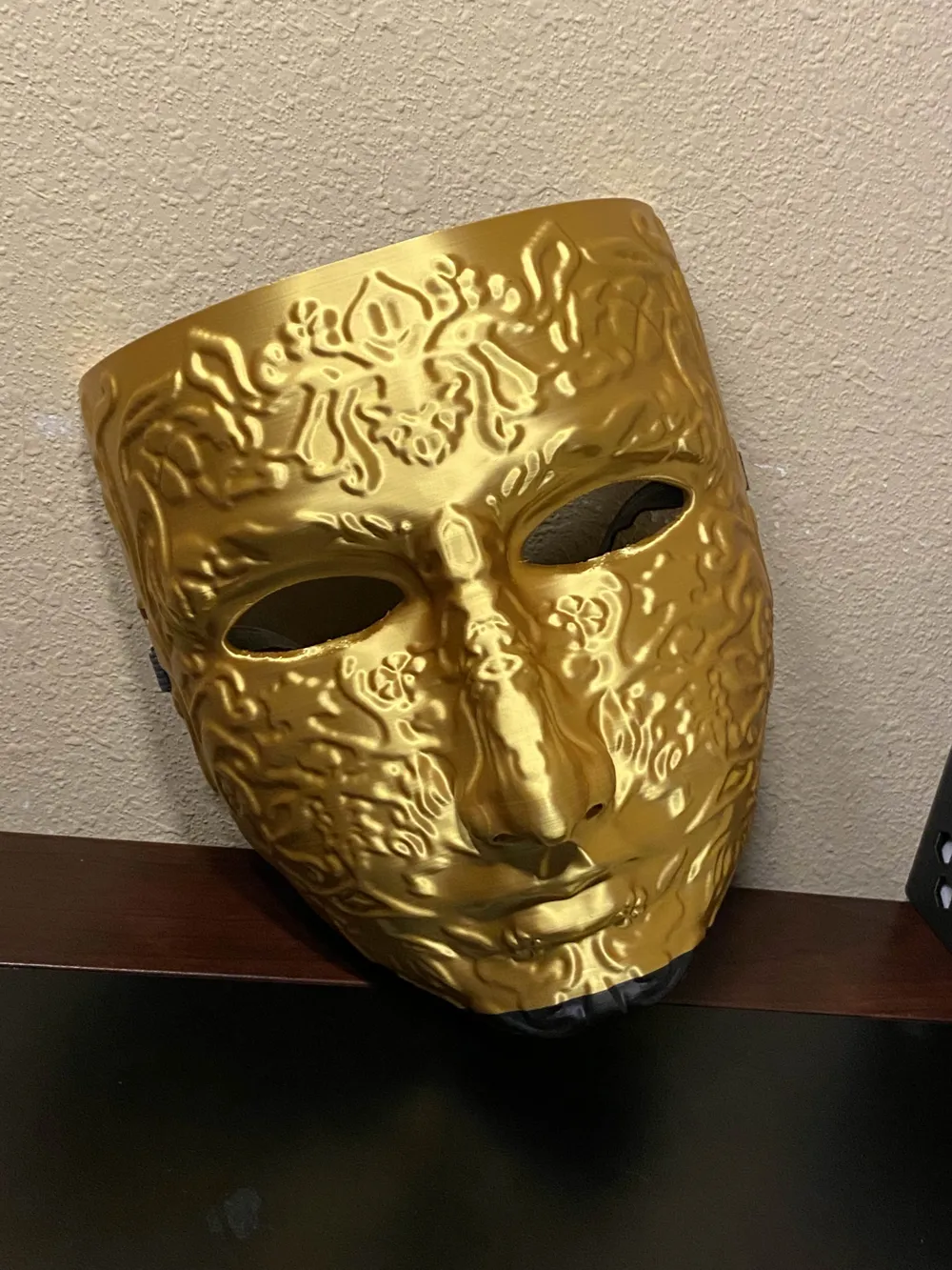 Wearable King Baldwin Mask by ThePrintingAmateur MakerWorld: Download ...