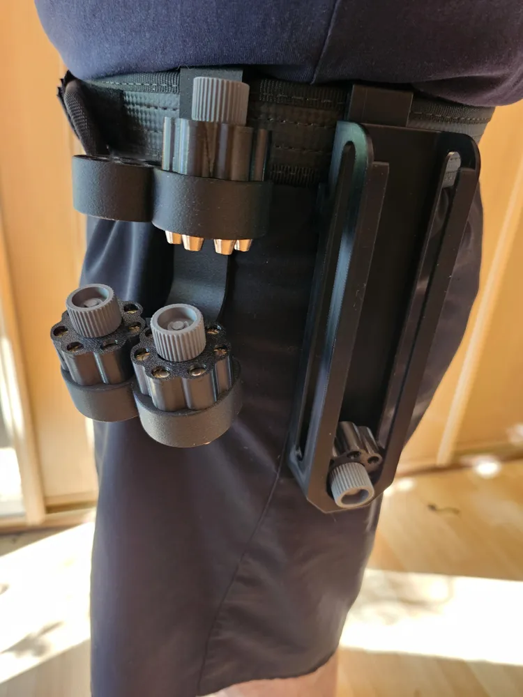 Belt holder for revolver speedloaders by darioosz MakerWorld: Download ...