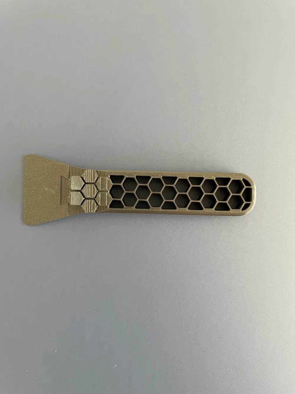 Scraper for delicate surfaces by Lorenzo_IT - MakerWorld