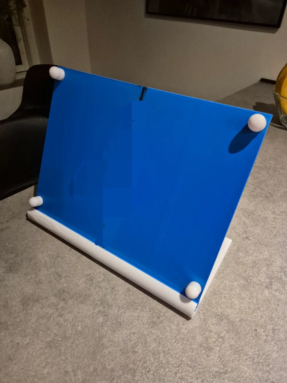 A4 paper display holder magnetic by Stubkjær3D MakerWorld: Download ...