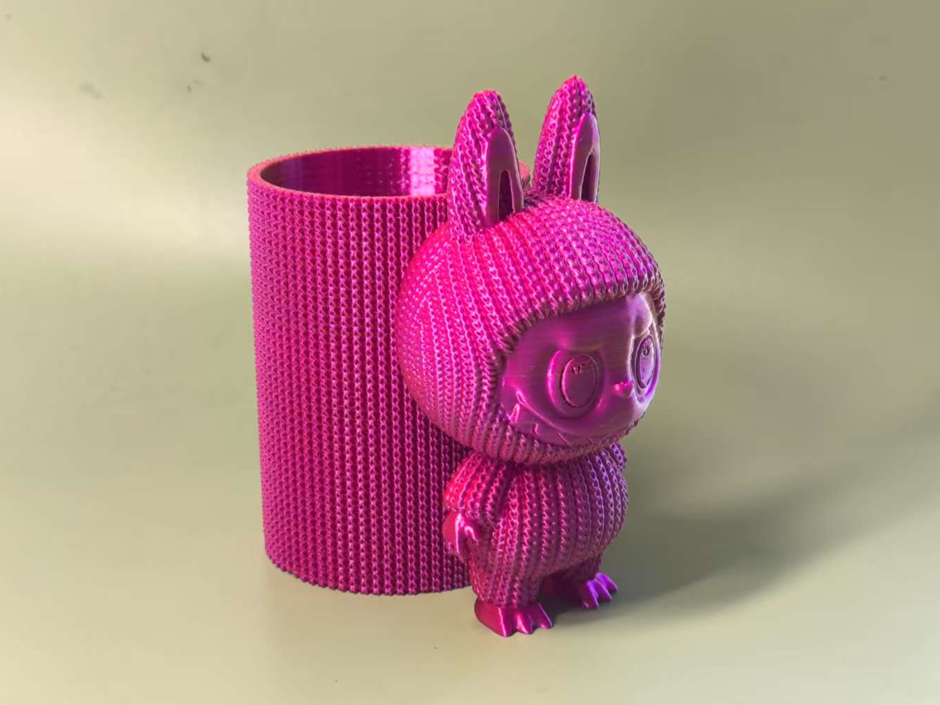 Knitted Texture Pen Holder La Bubu by 比个赞 MakerWorld: Download Free 3D ...