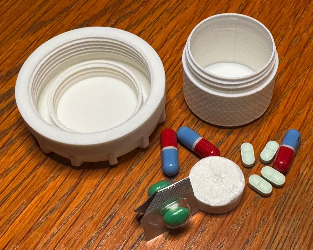 Rugged First Aid Container with INNER PILLBOX - Free 3D Print Model ...