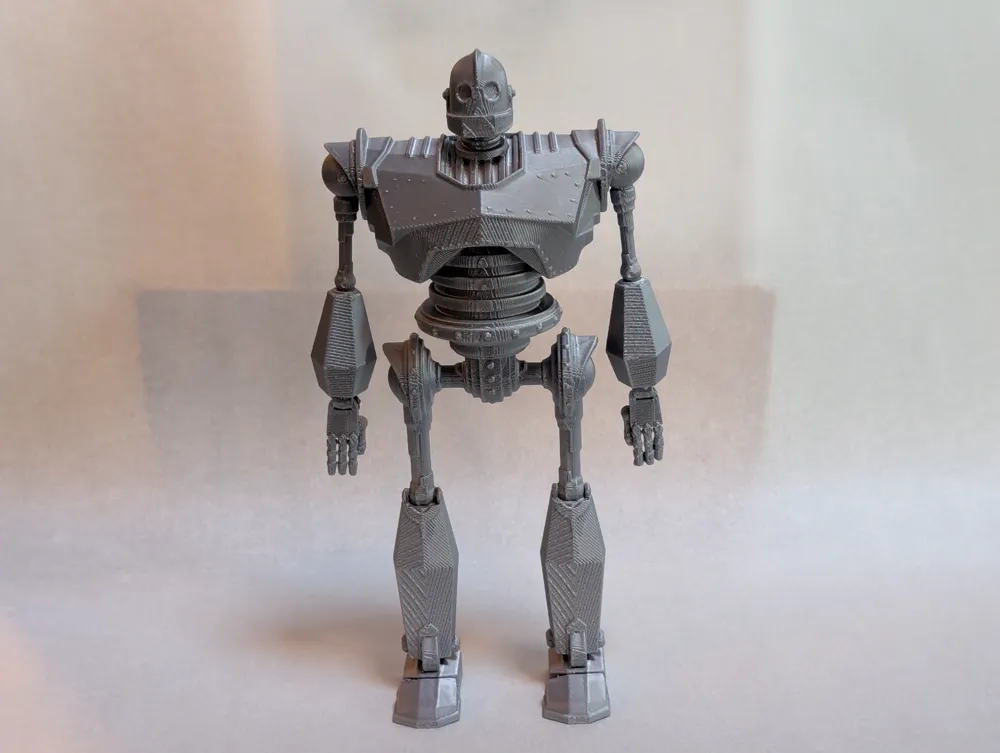 The Iron Giant (Standing) by Mikehell MakerWorld: Download Free 3D Models
