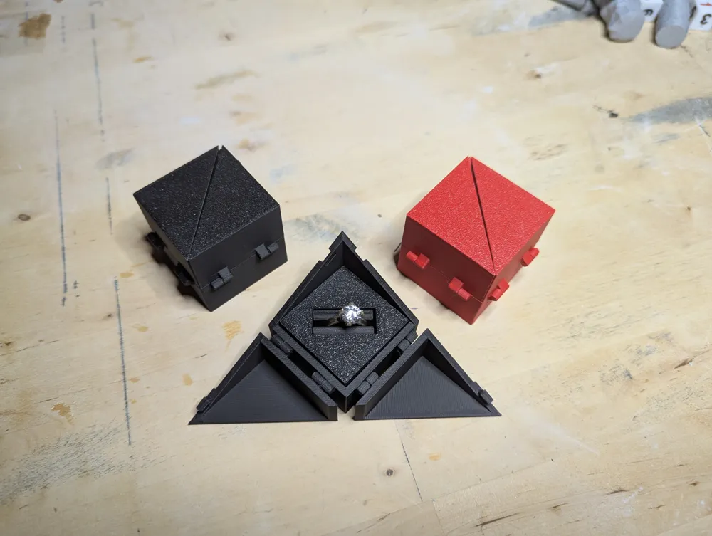 Geometric opening ring box - print in place by FooRandomCreator ...