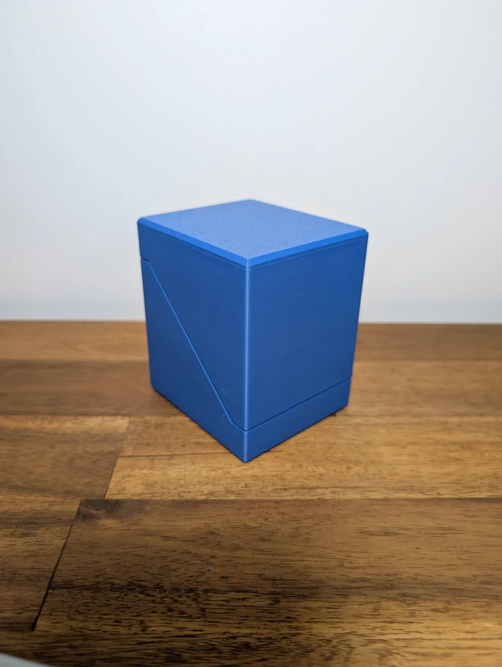 TCG Deck Box Fully Parametric by Skribbly MakerWorld: Download Free 3D ...