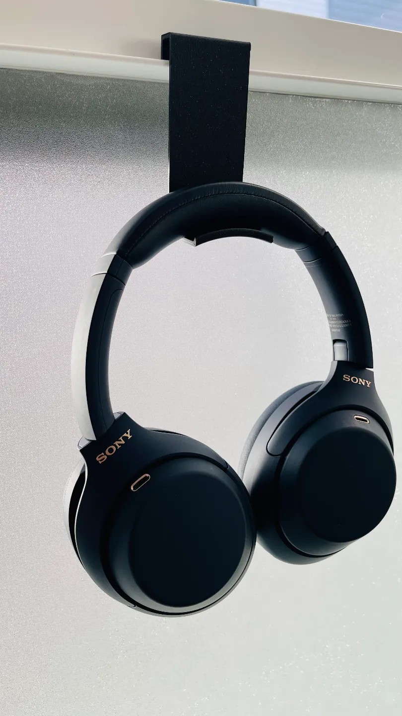 Simple Headphone Hanger for Cubicles by loafer_coyote - MakerWorld