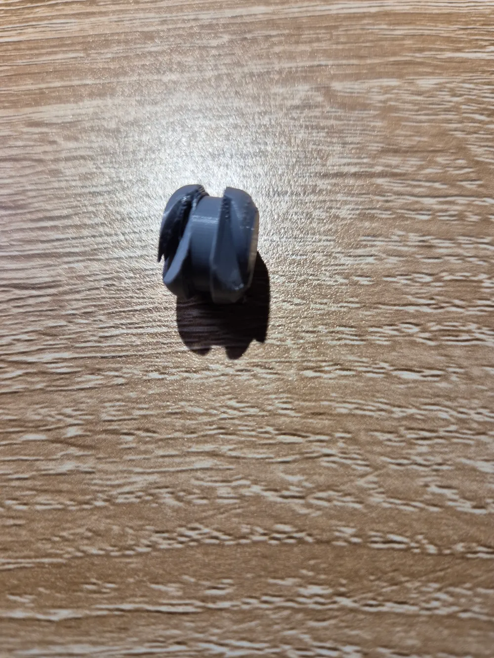 Ken/Barbie Armgelenk von Nibbi0 MakerWorld: Kostenlose 3D-Modelle ...