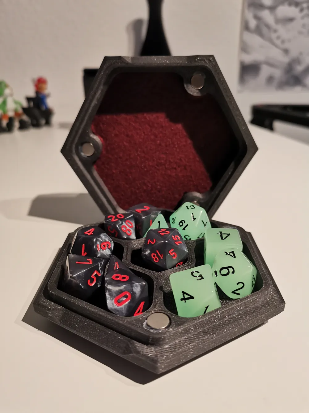 Hexagon Dice Vault by Limes MakerWorld: Download Free 3D Models