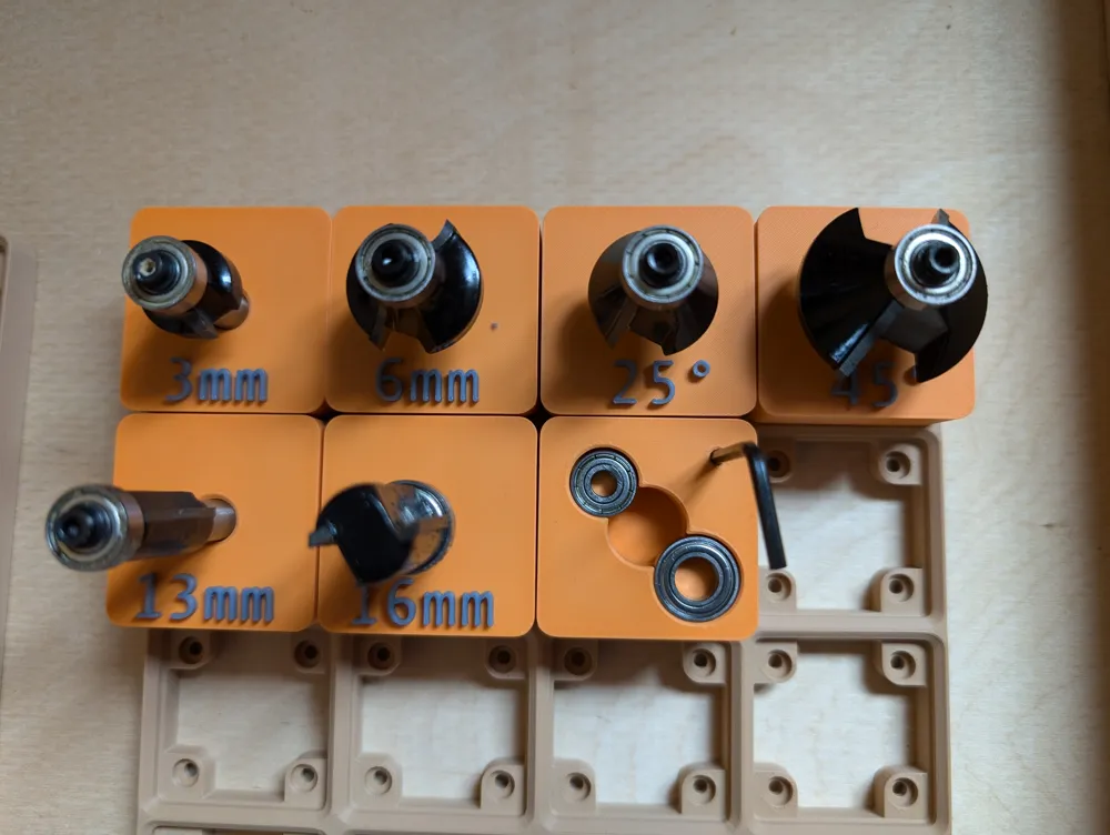 Gridfinity holder for Bosch router bit set by bergsten - MakerWorld