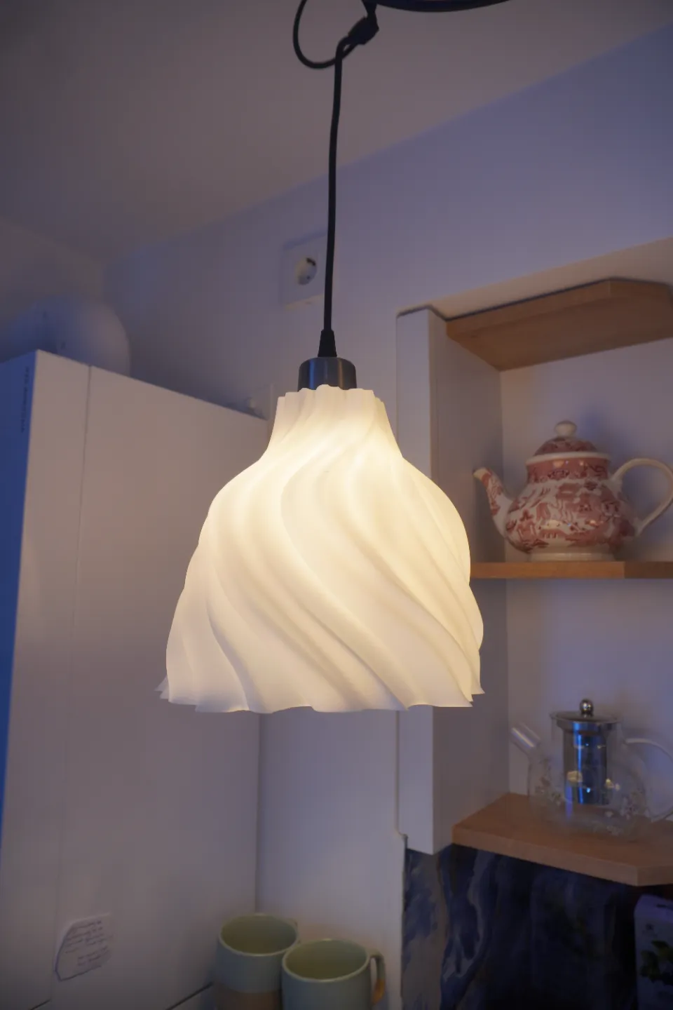 Ceiling lamp twisted by Ivy & Manu Designs - MakerWorld