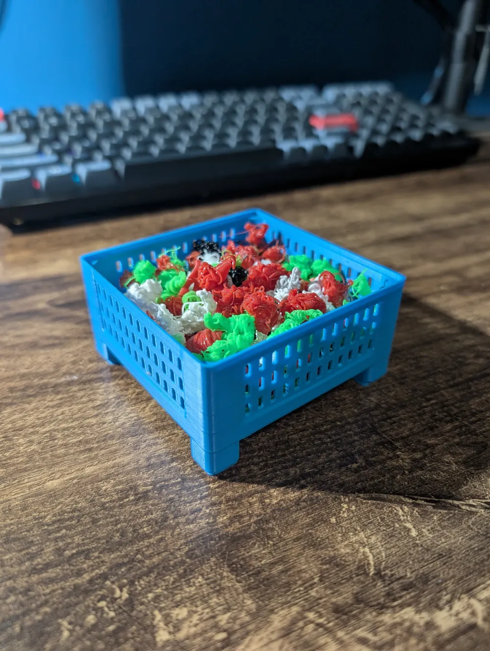 Stackable 1:14 scale bin models by Trombetta_3D - MakerWorld