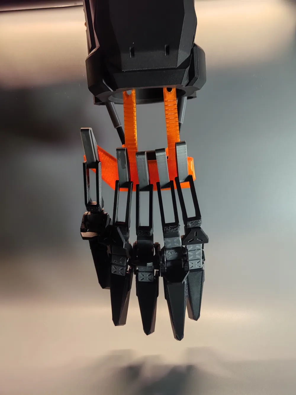 Arm Gauntlet Exoskeleton 3.0 (no glue, no hardware, requires TPU) by ...