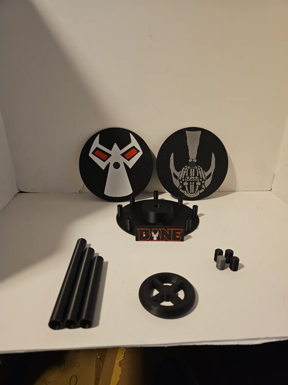 Bane Helmet Stand w/changeable face plates by bbush362 - MakerWorld