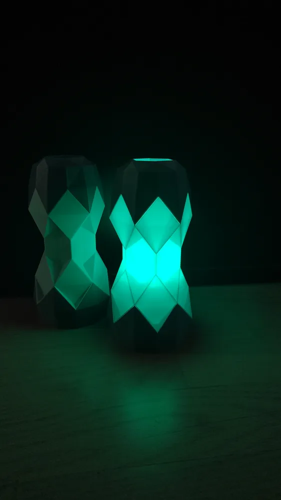 Geometric Core RGB Lamp by Gekko MakerWorld: Download Free 3D Models