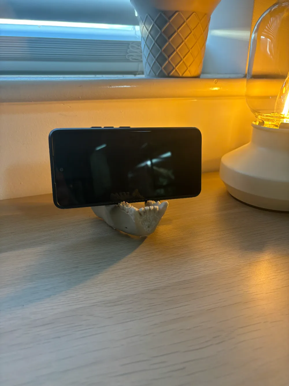 Gorilla Jaw phone stand by 3deeznuts MakerWorld: Download Free 3D Models