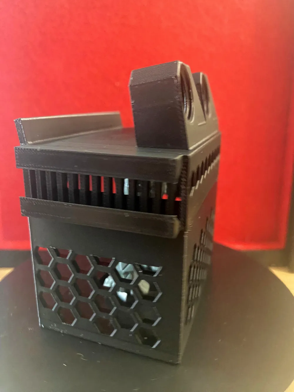 Under Monitor Miniature Display by JediMaveriC MakerWorld: Download ...