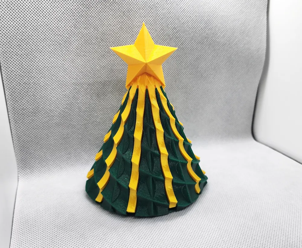 Interlocking Xmas Tree 2-piece Remixed by TripleGWorkshop - MakerWorld