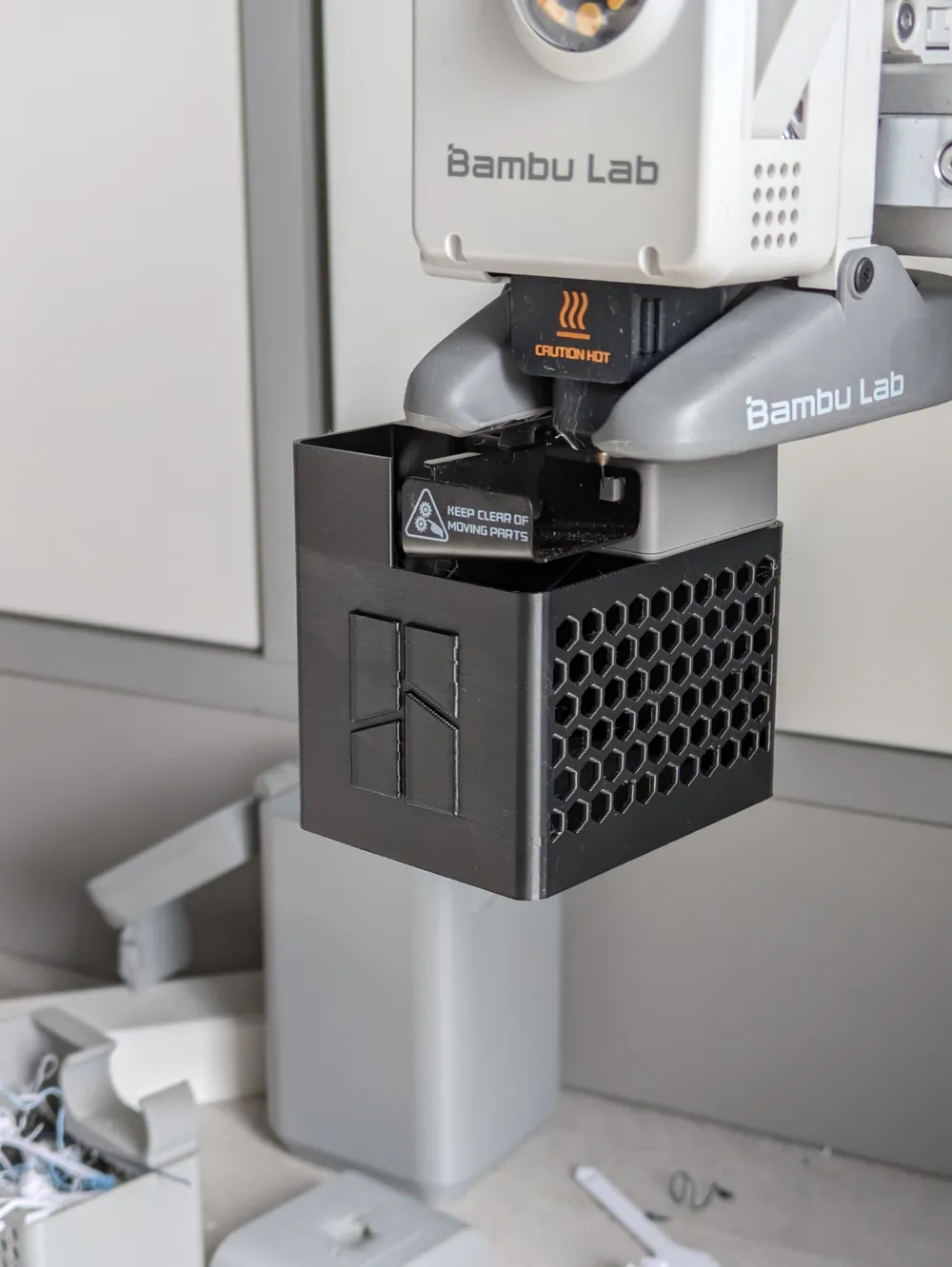 Honeycomb pattern Poop bucket Bambu Lab A1 & mini by kaflex - MakerWorld