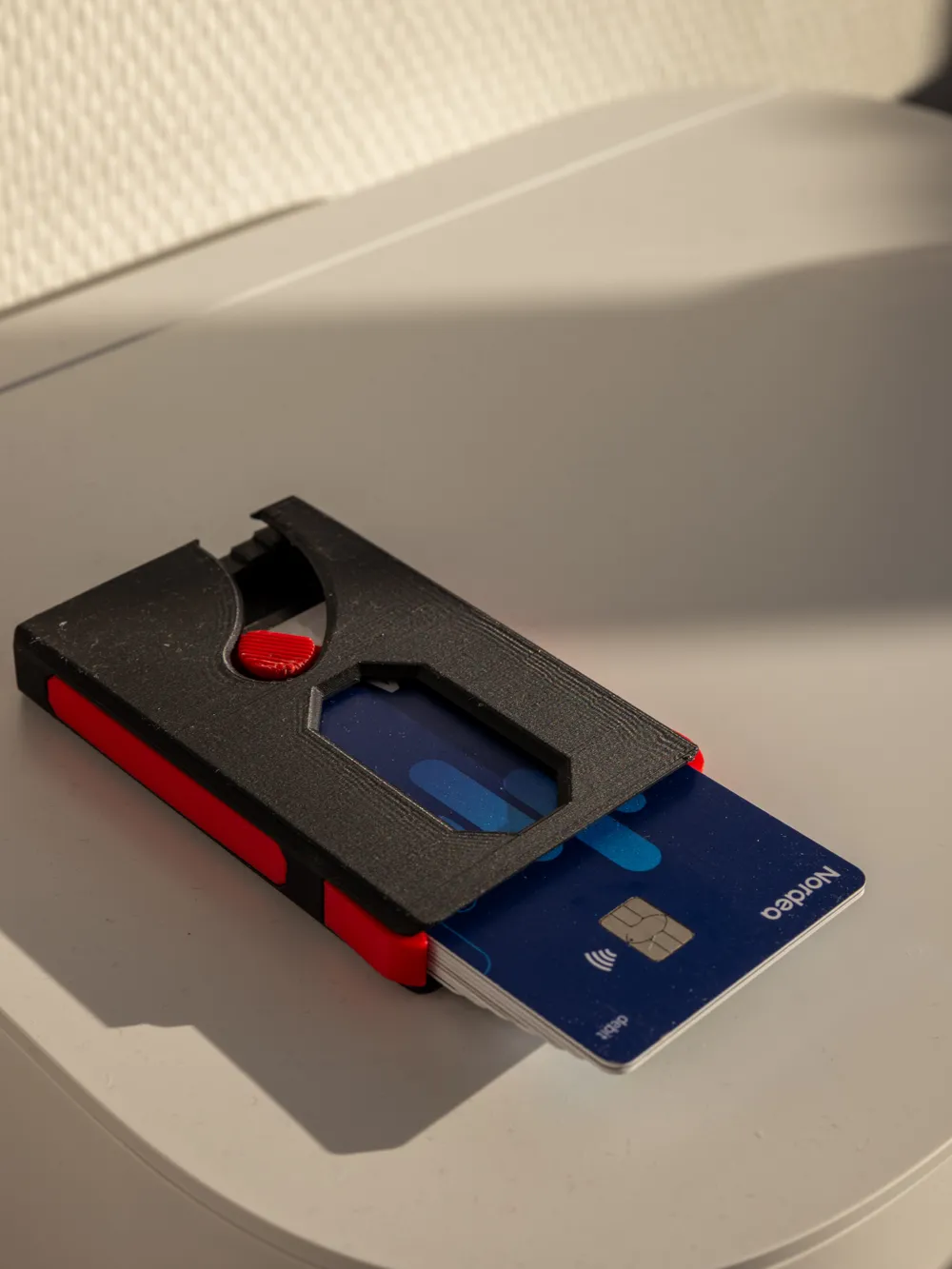 Slim Pop up Card Holder - 7 or 8 cards - Free 3D Print Model - MakerWorld