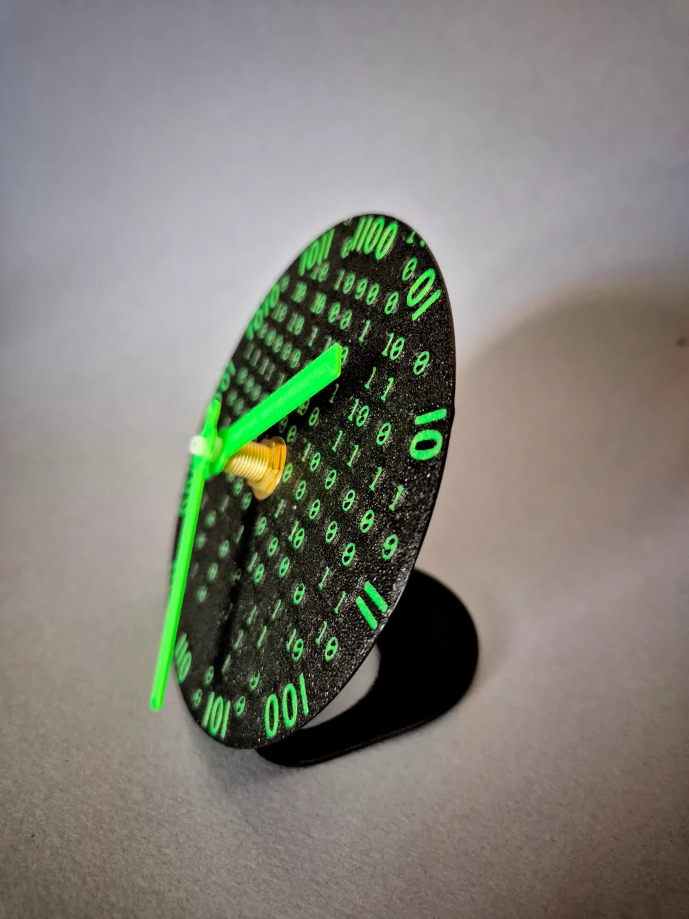 Matrix Binary Clock by Yappanappa MakerWorld: Download Free 3D Models
