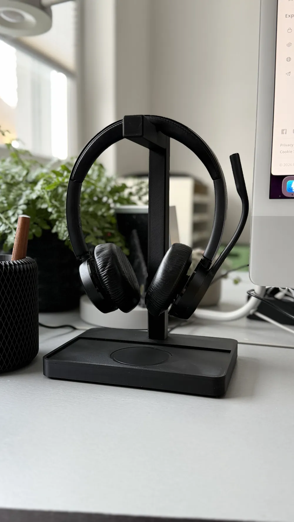 Support pour casque avec chargement sans fil et LED - Modèle d ...