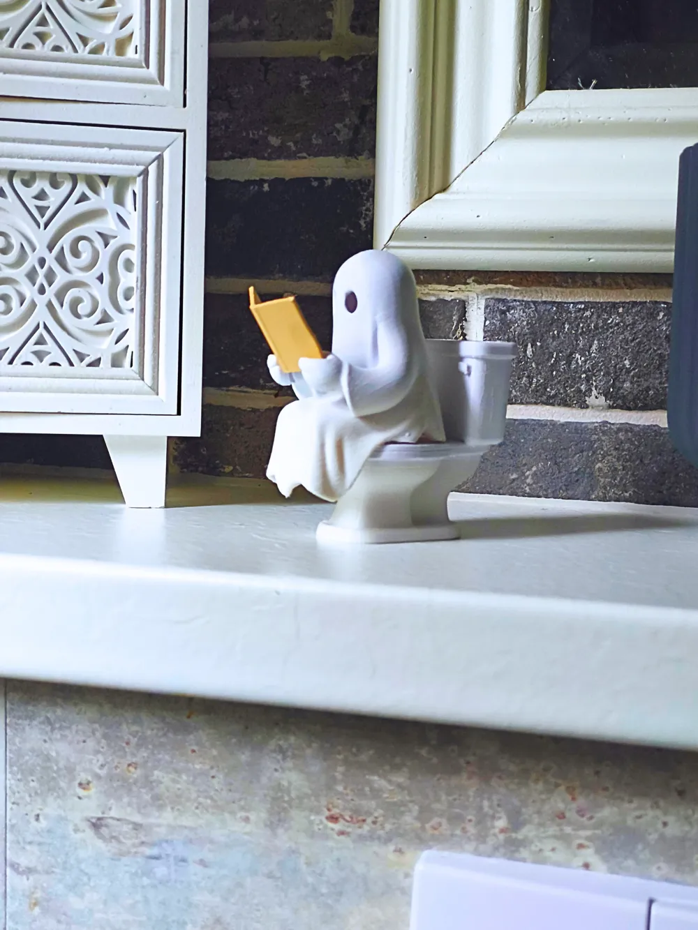 Little Ghost on the Toilet by Quickers MakerWorld: Download Free 3D Models
