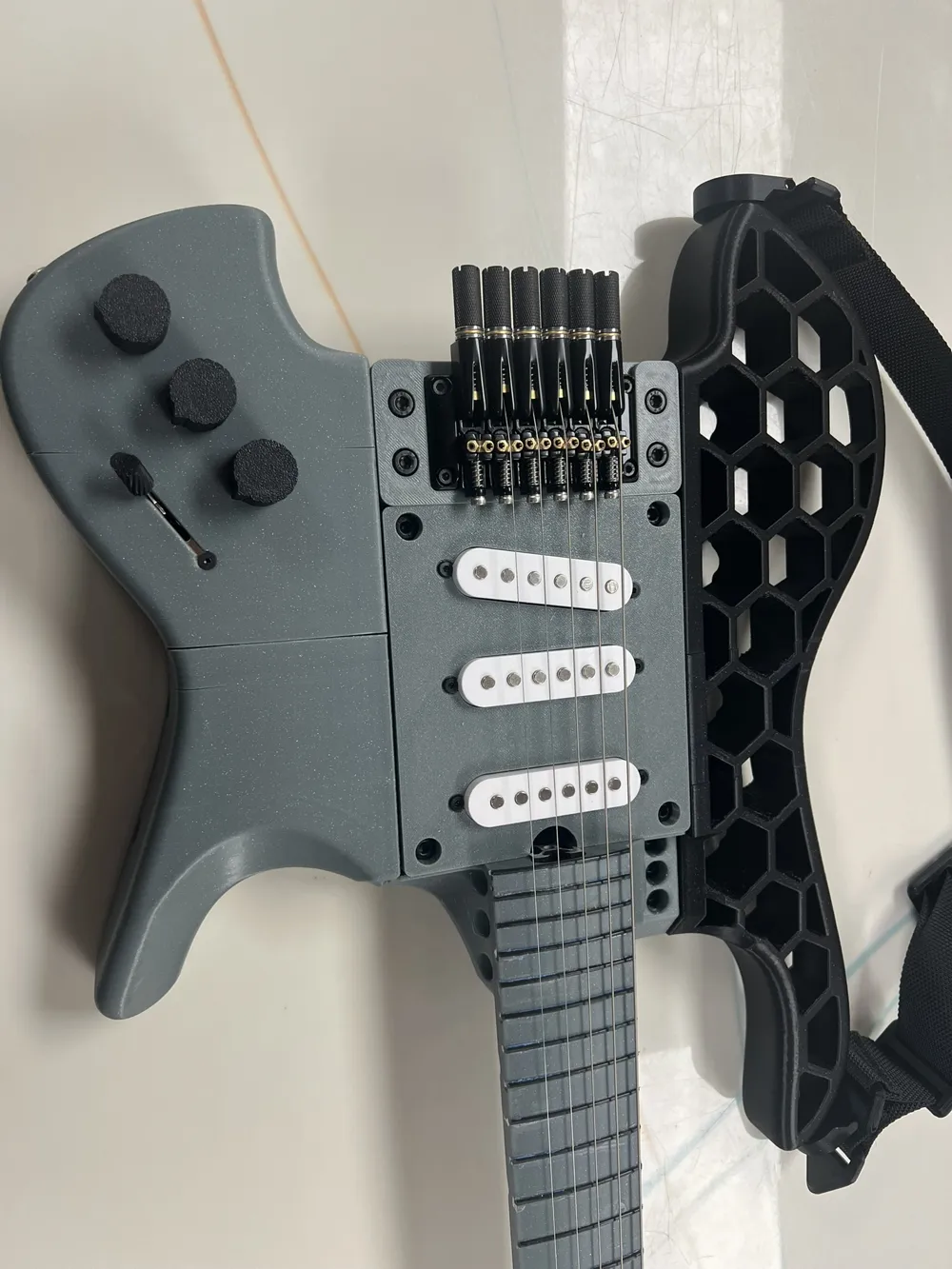 ExoGuitar - Bridge - OVSAL Headless Bridge by Spikeon Studio MakerWorld ...