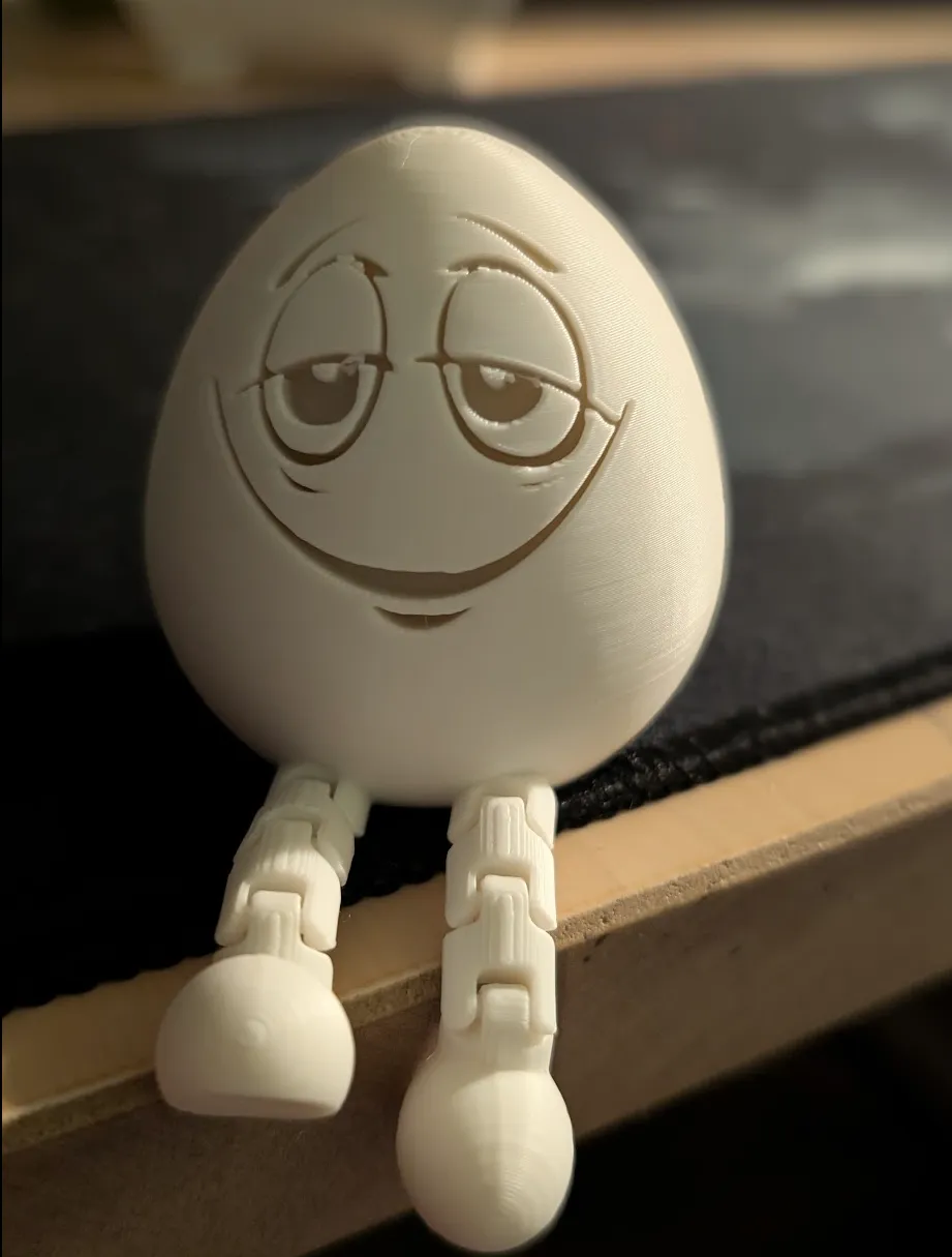 Happy Articulated Egg by KFPEnergia - MakerWorld