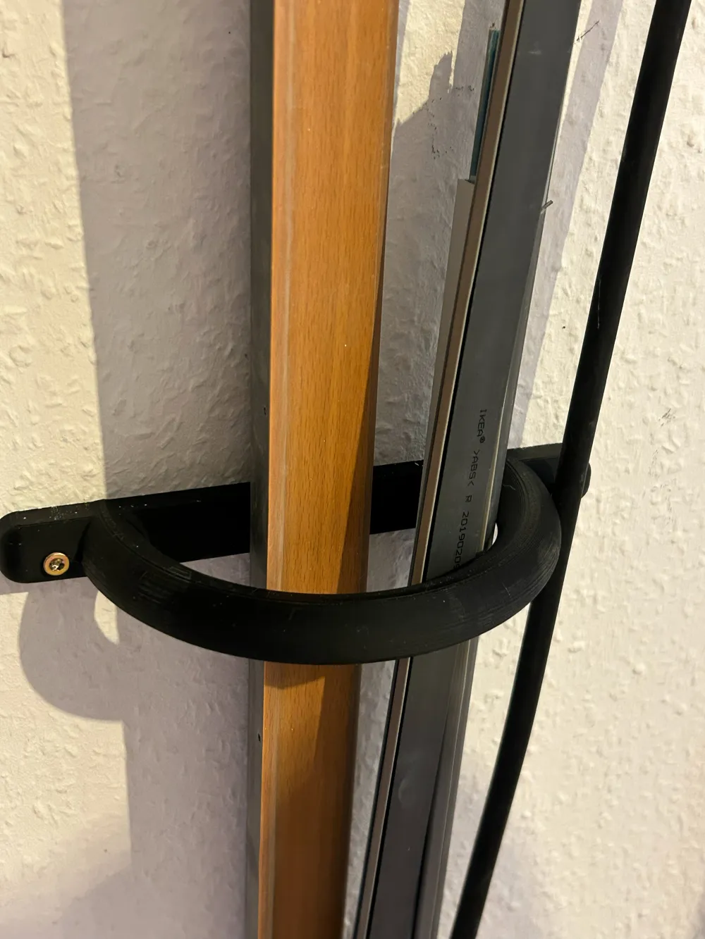 Simple Eyelet including Wall Mount - Free 3D Print Model - MakerWorld