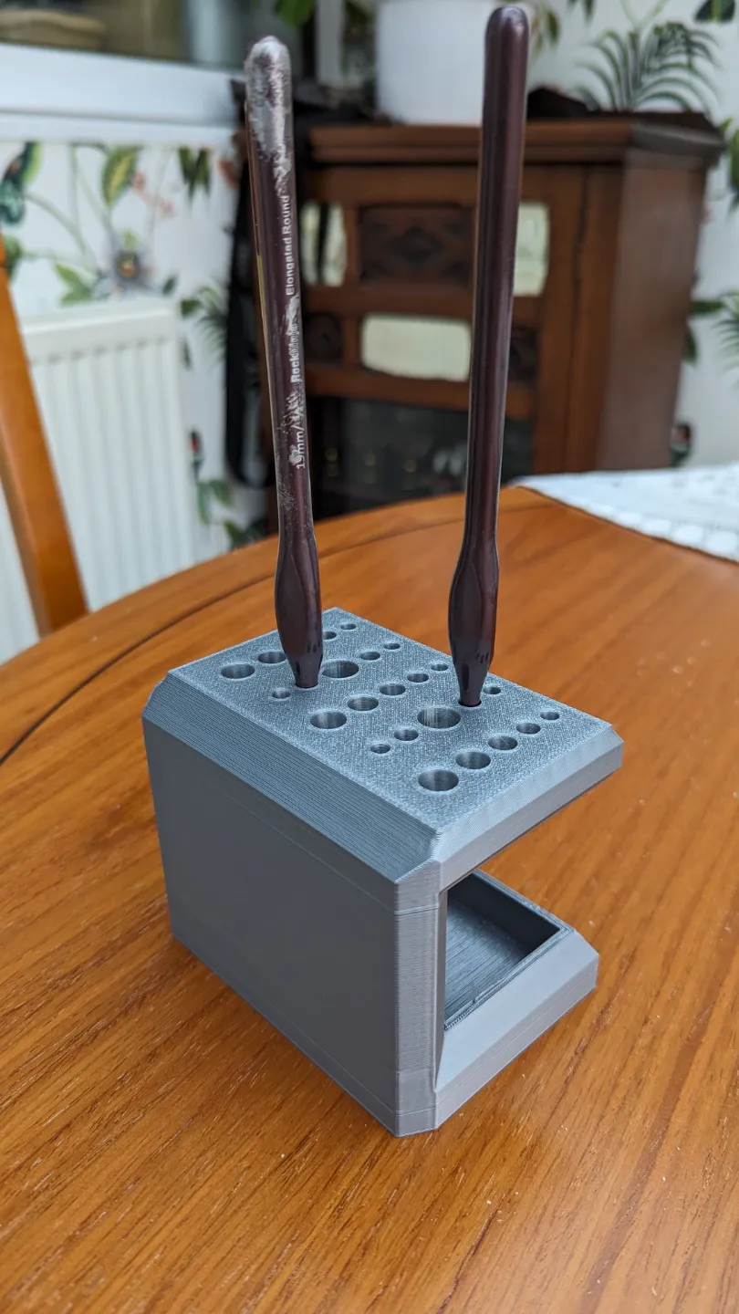 Paint Brush Holder / Drying Rack by ricreaven - MakerWorld
