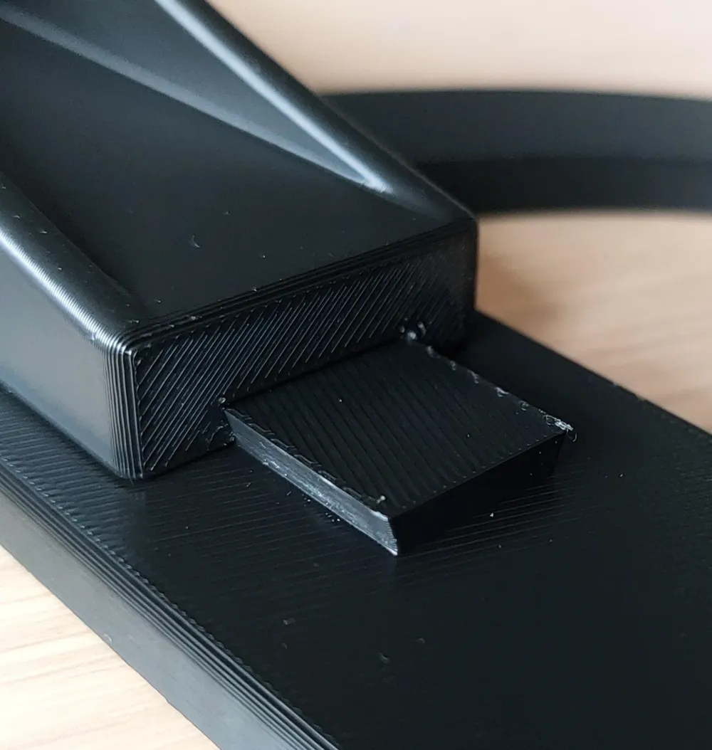 Slide-in Legos Tallneck Wall Plateau - Free 3D Print Model - MakerWorld