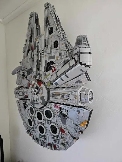 UCS Millennium Falcon Wall mount by Magroth MakerWorld: Download Free ...