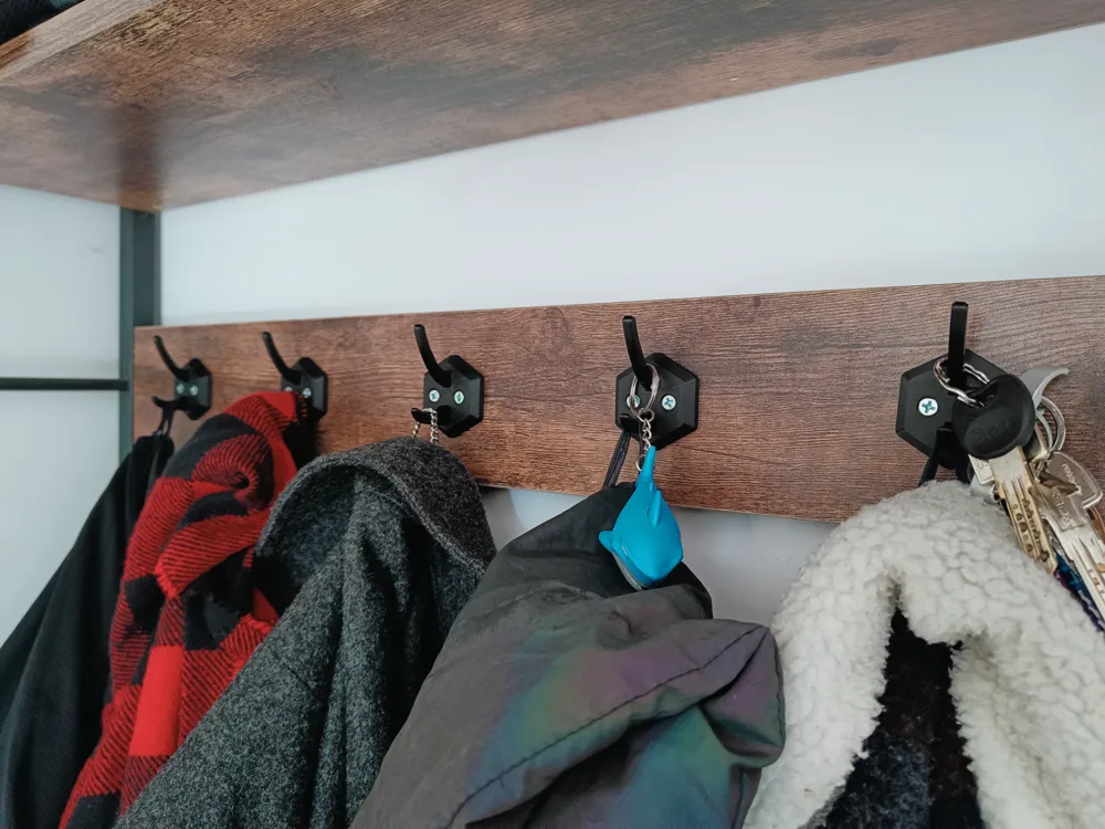 Hex Hanger by theStraenger - MakerWorld