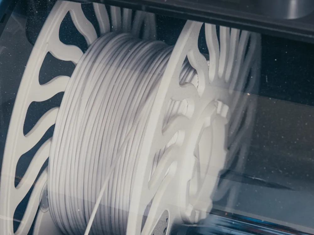 Reusable spool for Bambu refills - Free 3D Print Model - MakerWorld