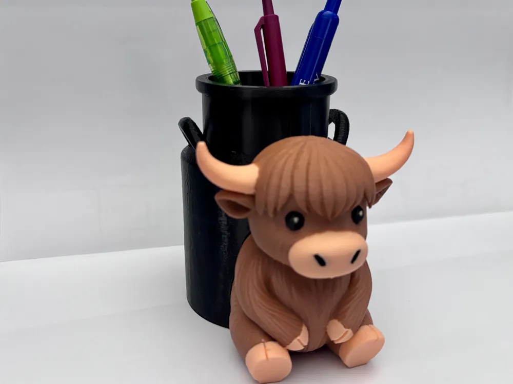 Portapenne e matite a forma di bidone del latte Mucca delle Highland ...