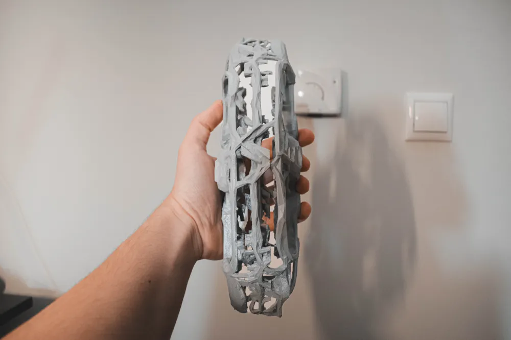 Brake Caliper - Generative Design by KROYPONE - 3D MakerWorld: Download ...