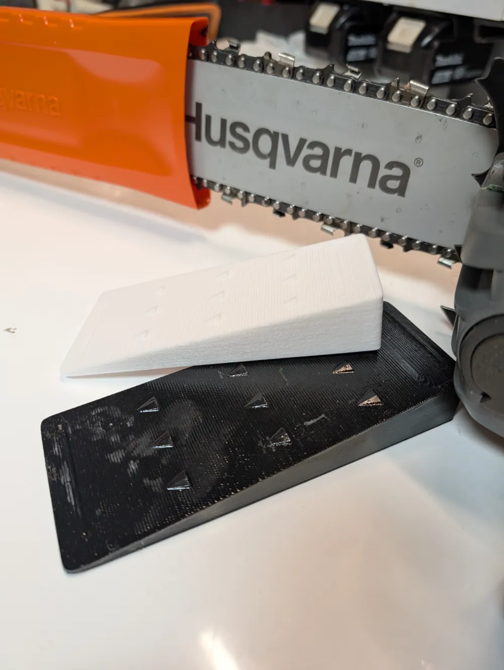 Timber Felling wedge Notch Classic Chainsaw Gadget by antjoh - MakerWorld