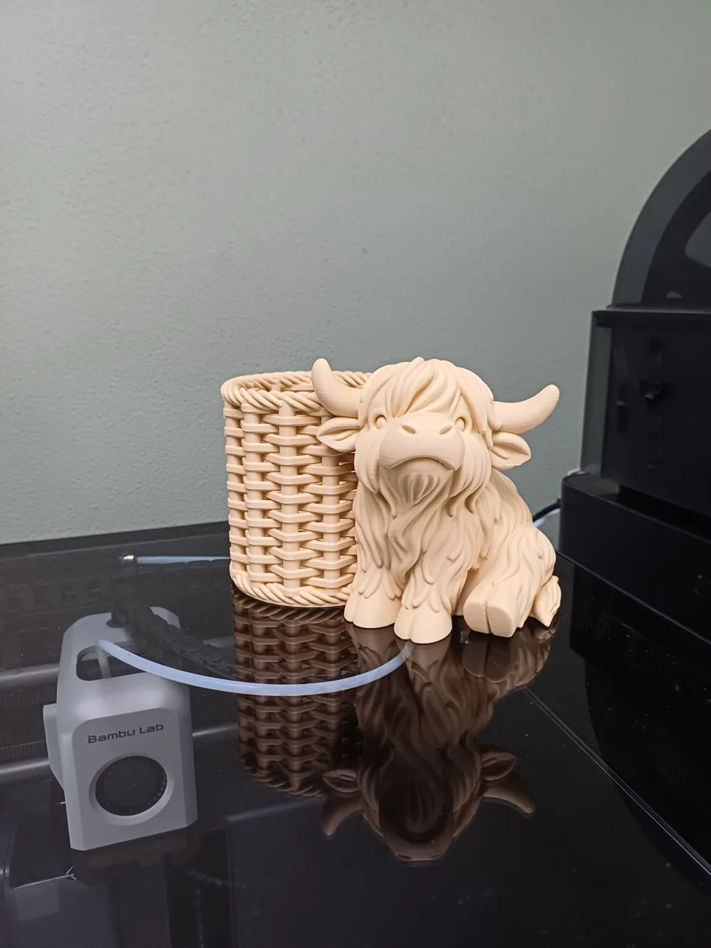 Highland Cow Pen Holder - Free 3D Print Model - MakerWorld