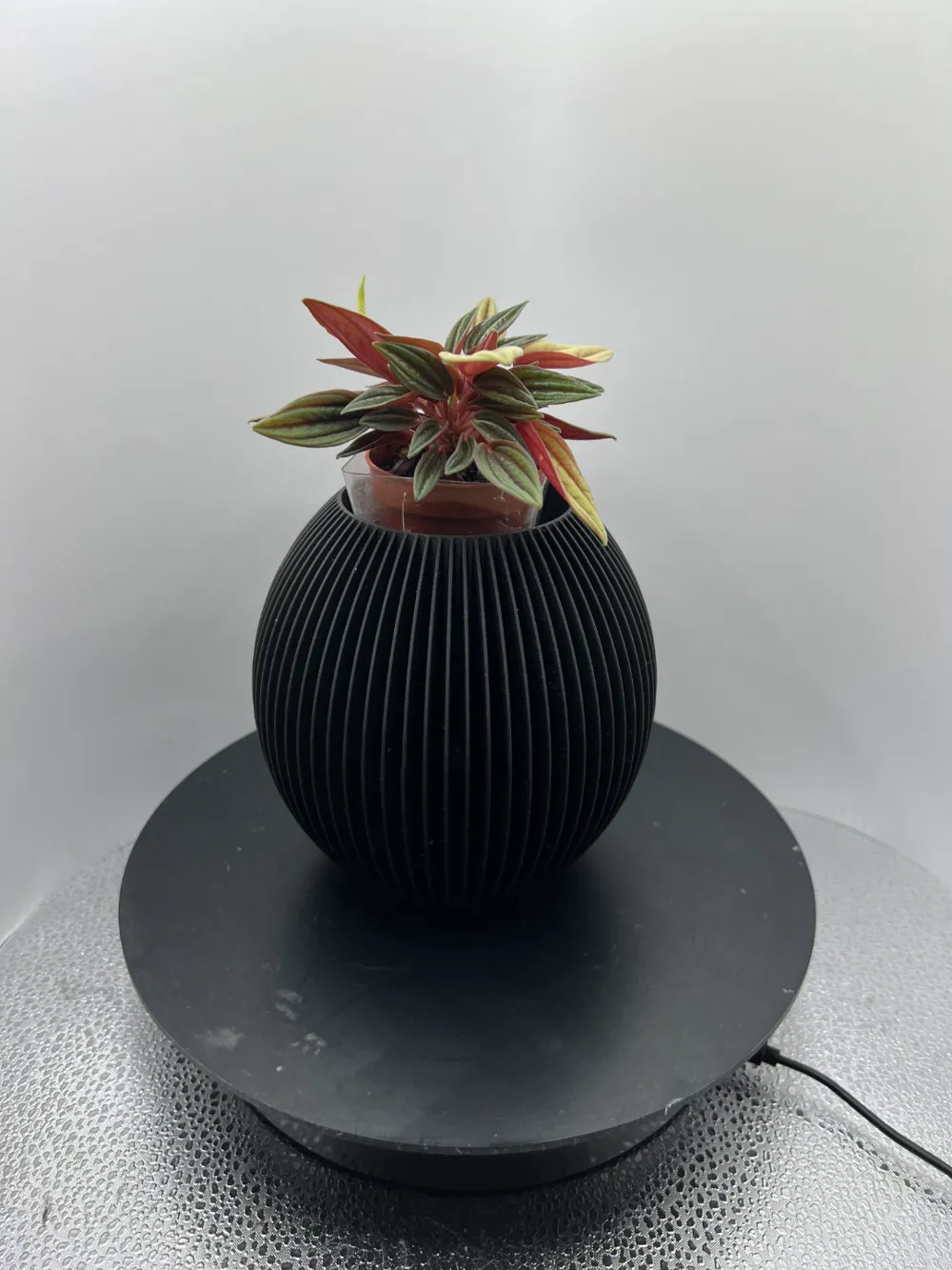 Simply modern round pot by marcinkapij - MakerWorld