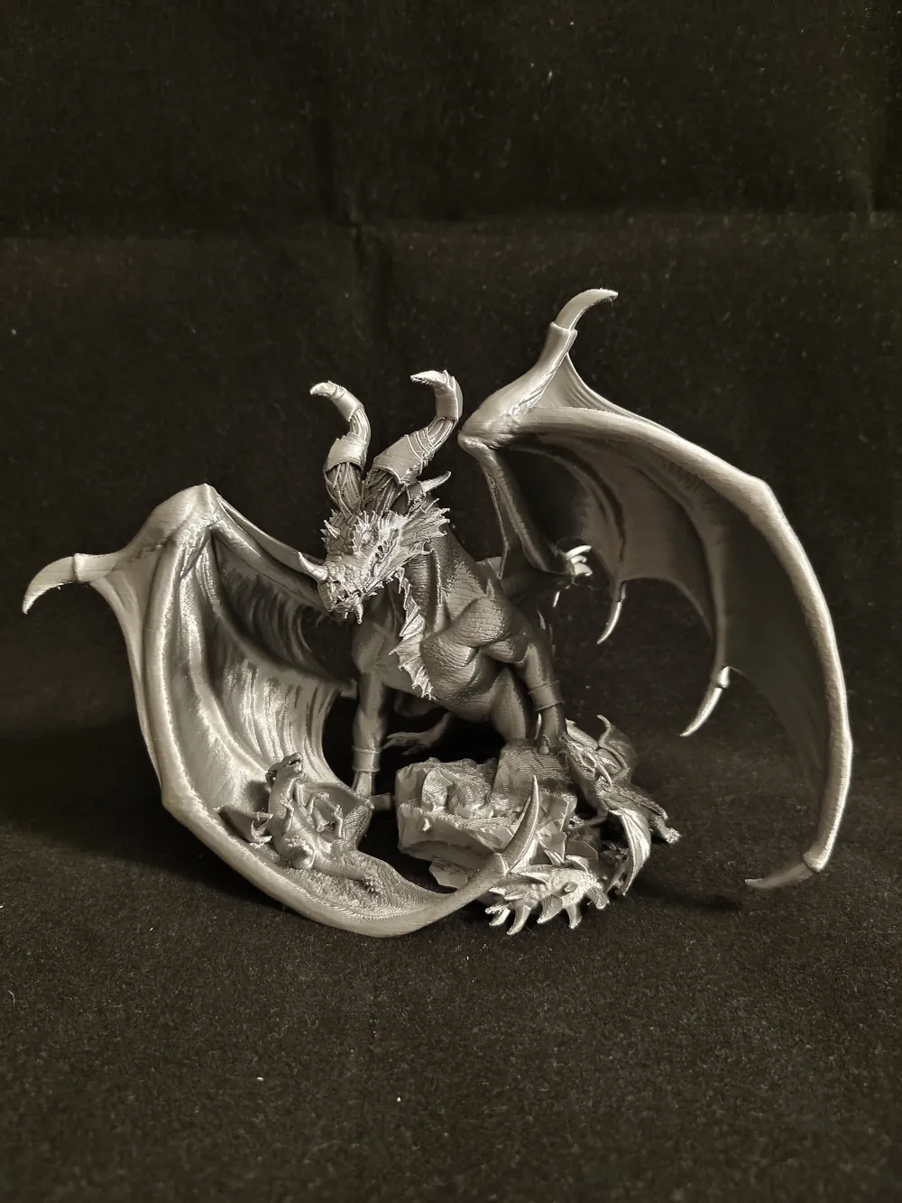 World of Warcraft - Alexstrasza the Red by user_1841916337 MakerWorld ...