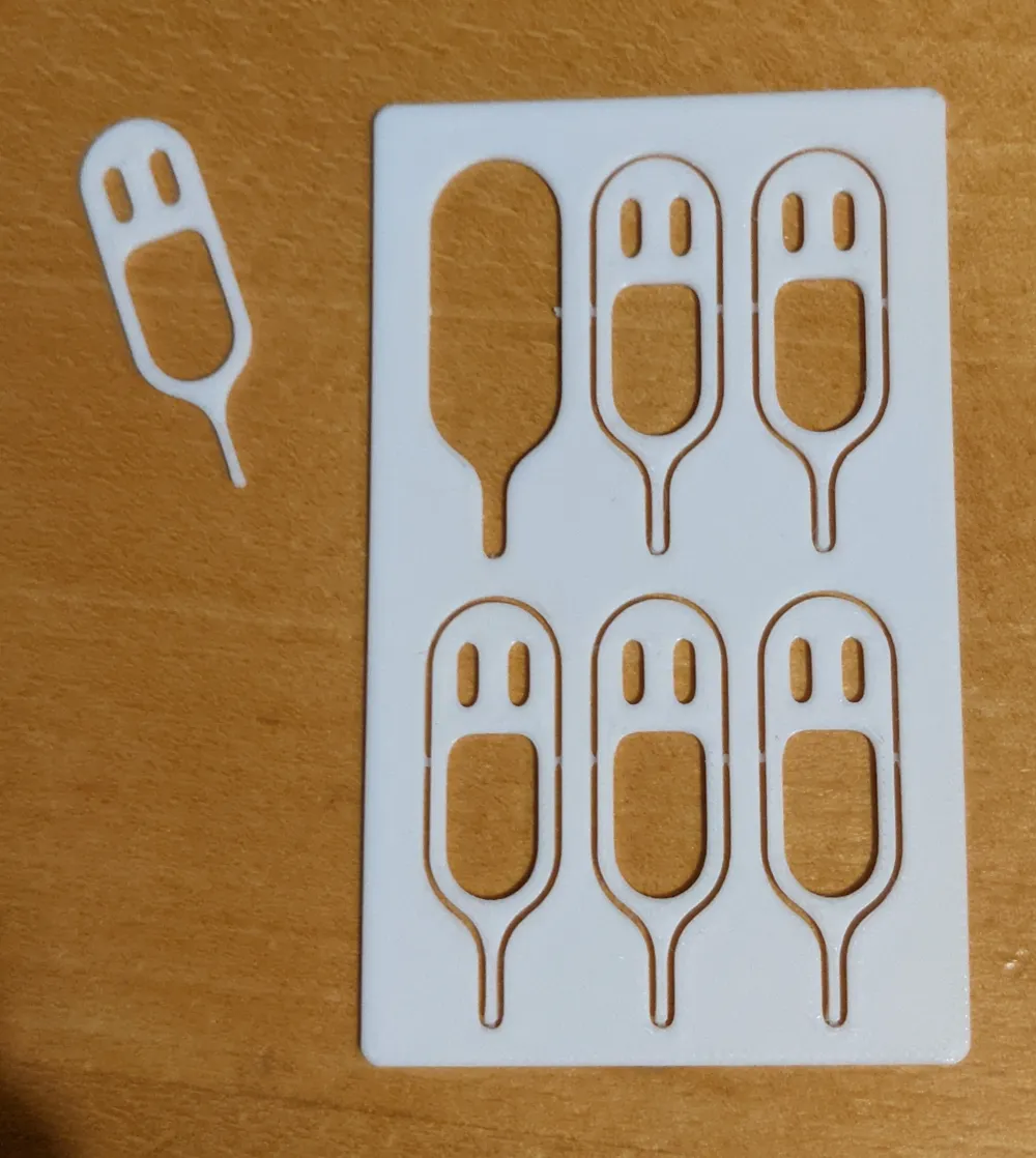 Snap Out Toothpicks in Credit Card Carrier for your wallet by Enly1 ...