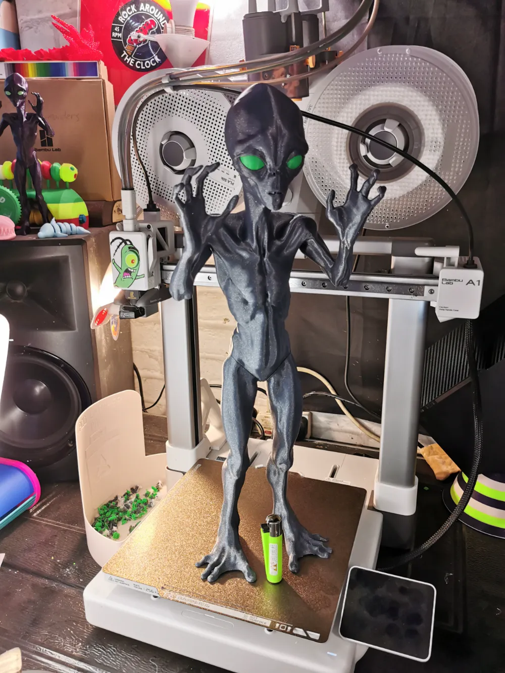 Put 'Em Up Alien XL - 20 Inch by Zurlingo-3D - MakerWorld