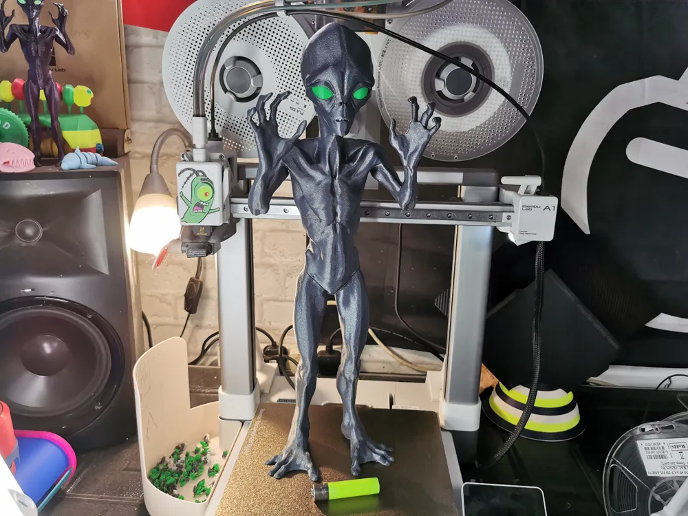 Put 'Em Up Alien XL - 20 Inch by Zurlingo-3D - MakerWorld