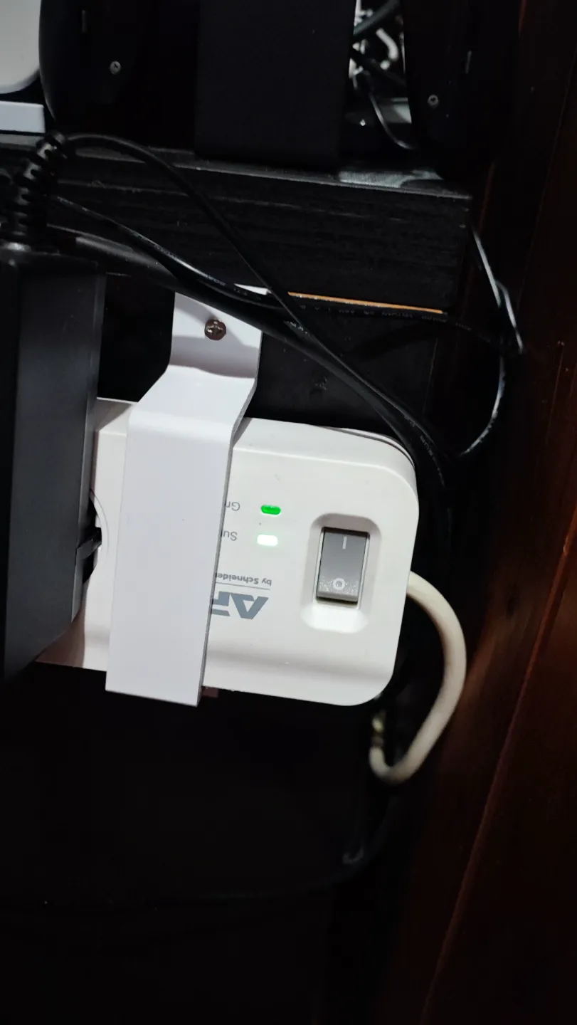 APC multi-socket bracket PMU5-GR by Joker3d - MakerWorld