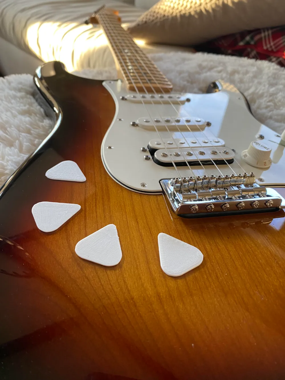 Guitar Picks ANY SIZE by Walktalkprints:) - MakerWorld