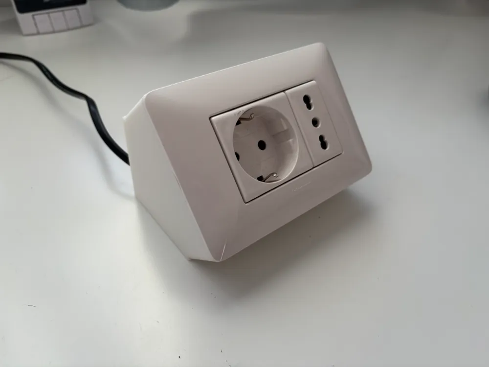 Table electrical mounting box 3 module by Traie MakerWorld: Download ...