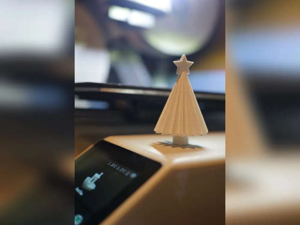Simple Christmas Tree V3 by SternPrinting - MakerWorld