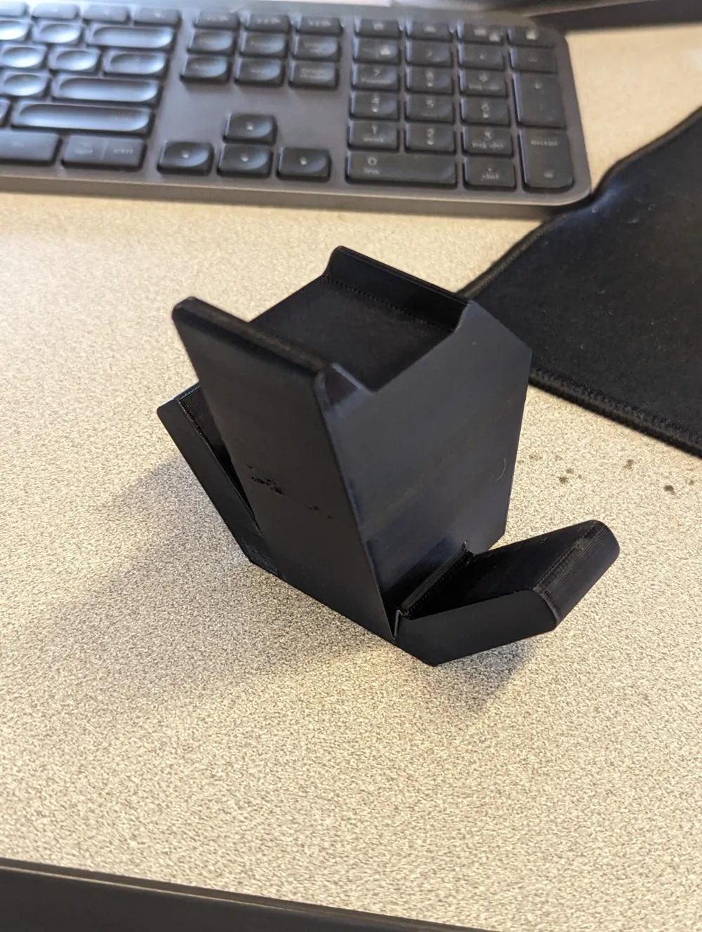 Meta Quest 2 Desk Mount for Modular Desk Clamp Remixed by DetaByte ...