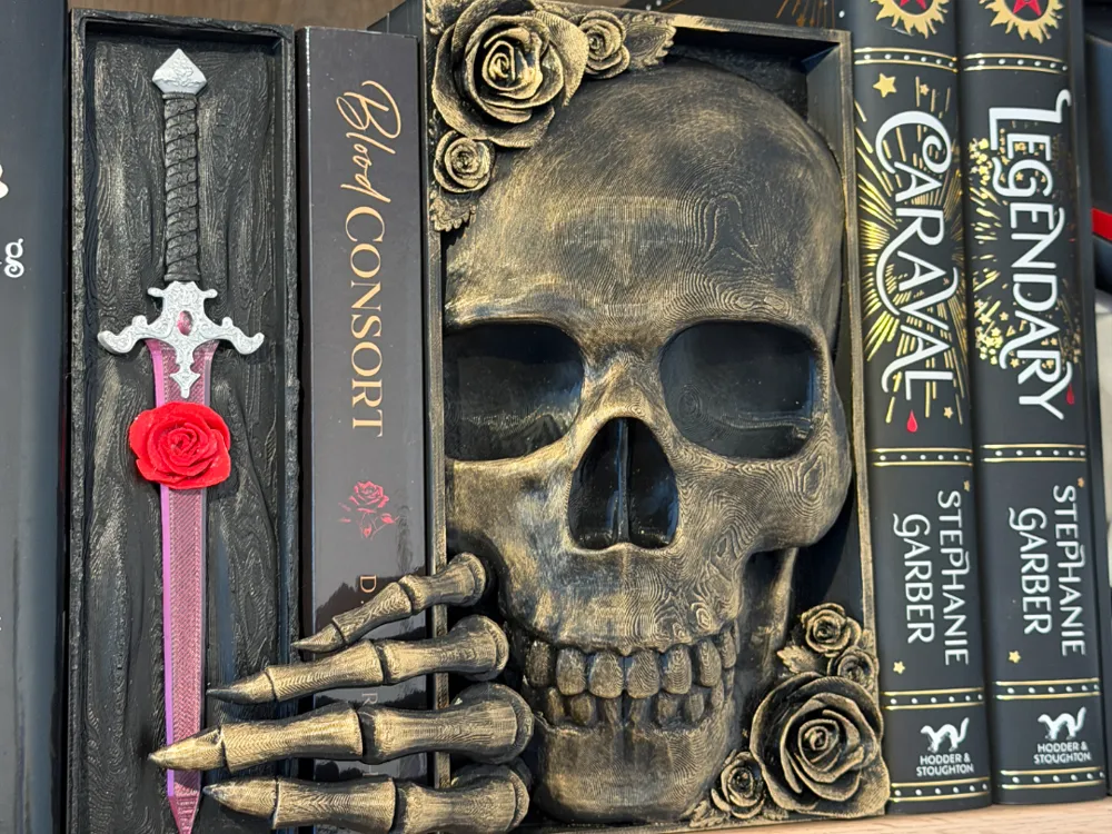 Skull BookNook with Roses (and Thorns) | 1 Color - Free 3D Print Model ...
