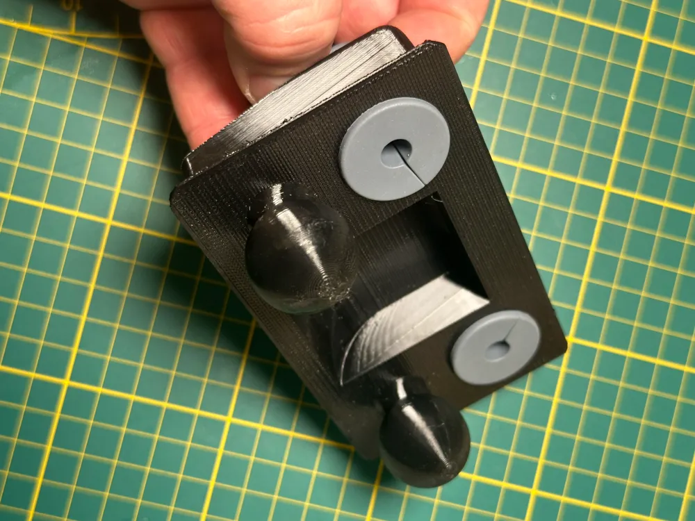 2x Ram Mount B x LR Defender (Ashtray/Coin Tray) - Free 3D Print Model ...